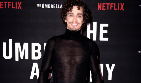 Robert Sheehan steps out for special screening of new series 'The ...