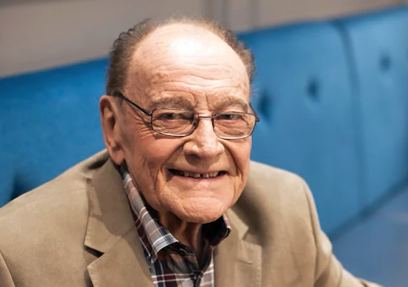 RTE to broadcast Larry Gogan’s funeral today - VIP Magazine