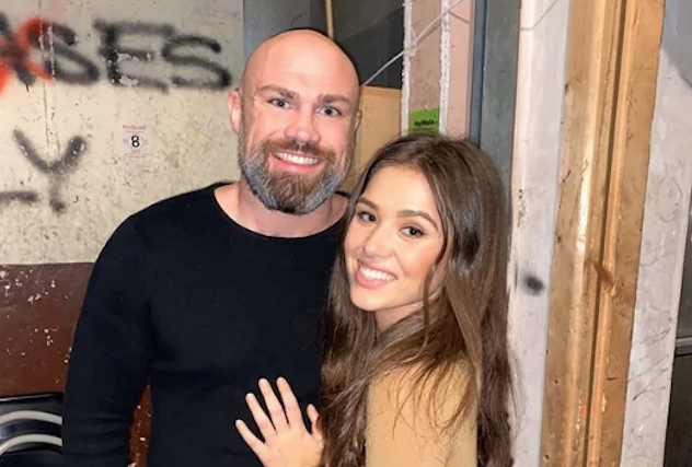 TG4 presenter Síomha Ní Ruairc and Cathal Pendred announce engagement ...