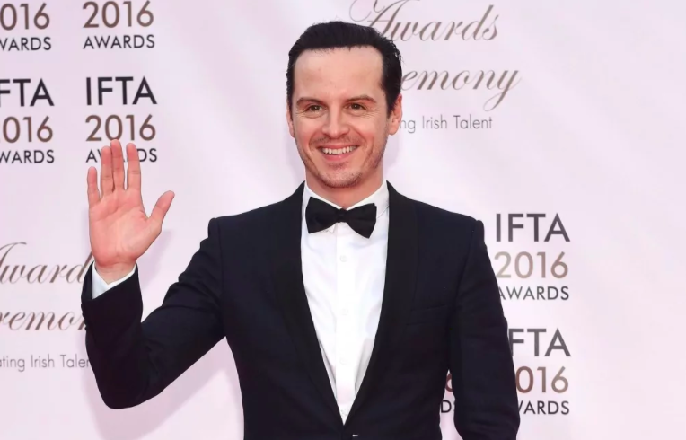 Irish actor Andrew Scott hospitalised for ‘minor surgery’ - VIP Magazine