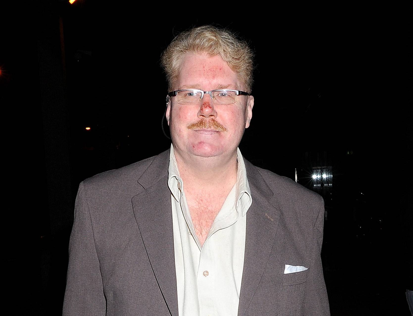 Tributes pour in after the passing of former RTE 2FM DJ, Simon Young ...